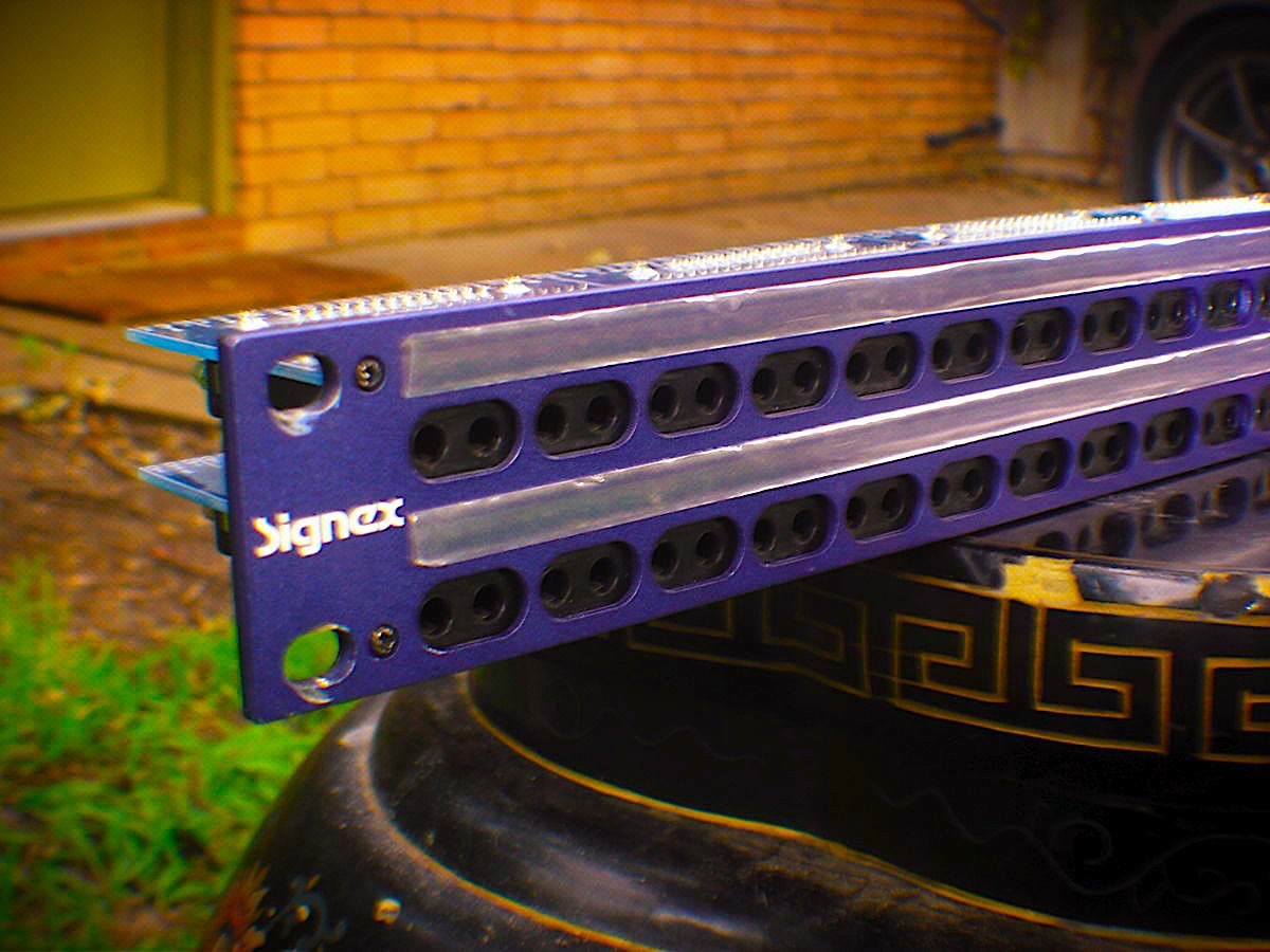 Signex 1RU Isopatch Pro Series model PST96D25P